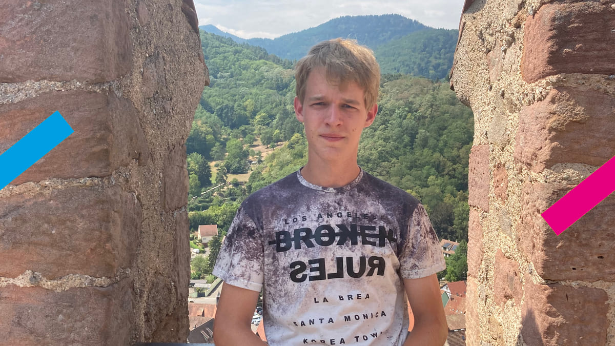 Erjan (20) heeft 700K volgers: ‘Vrienden weten dit niet' - EO BEAM