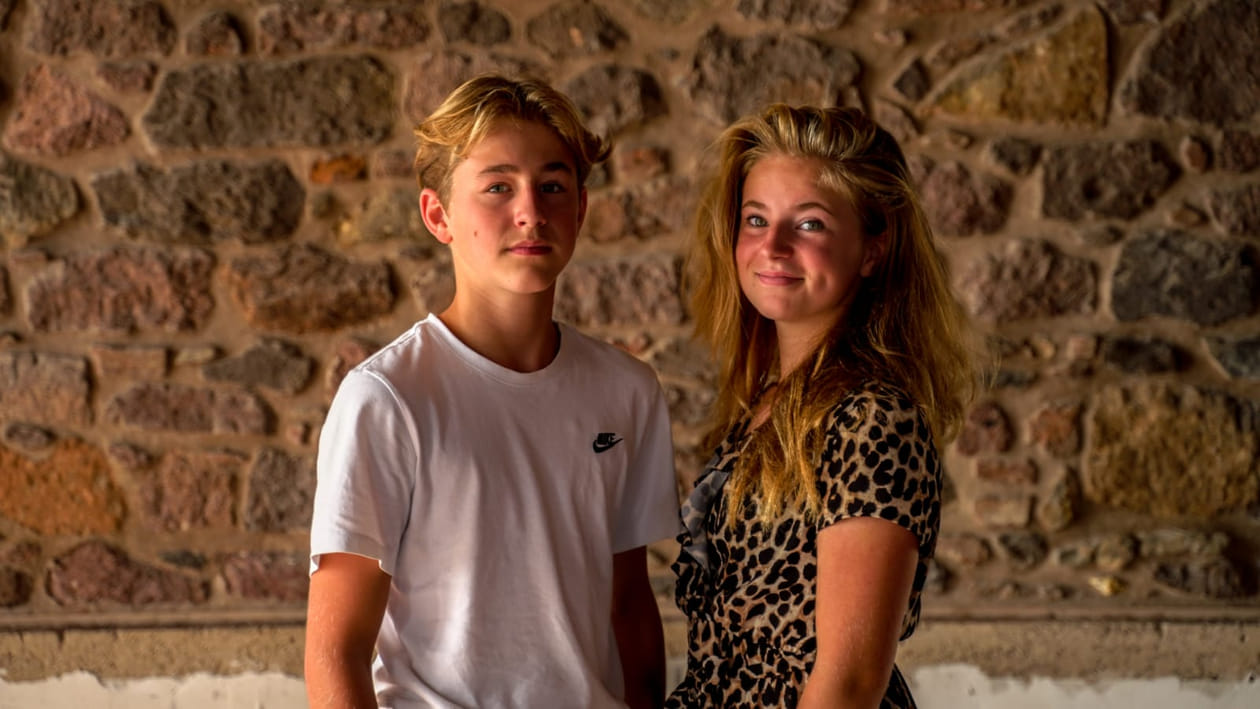 Lize Marie en Marc Floor maken muziek op Lesbos tegen - EO BEAM